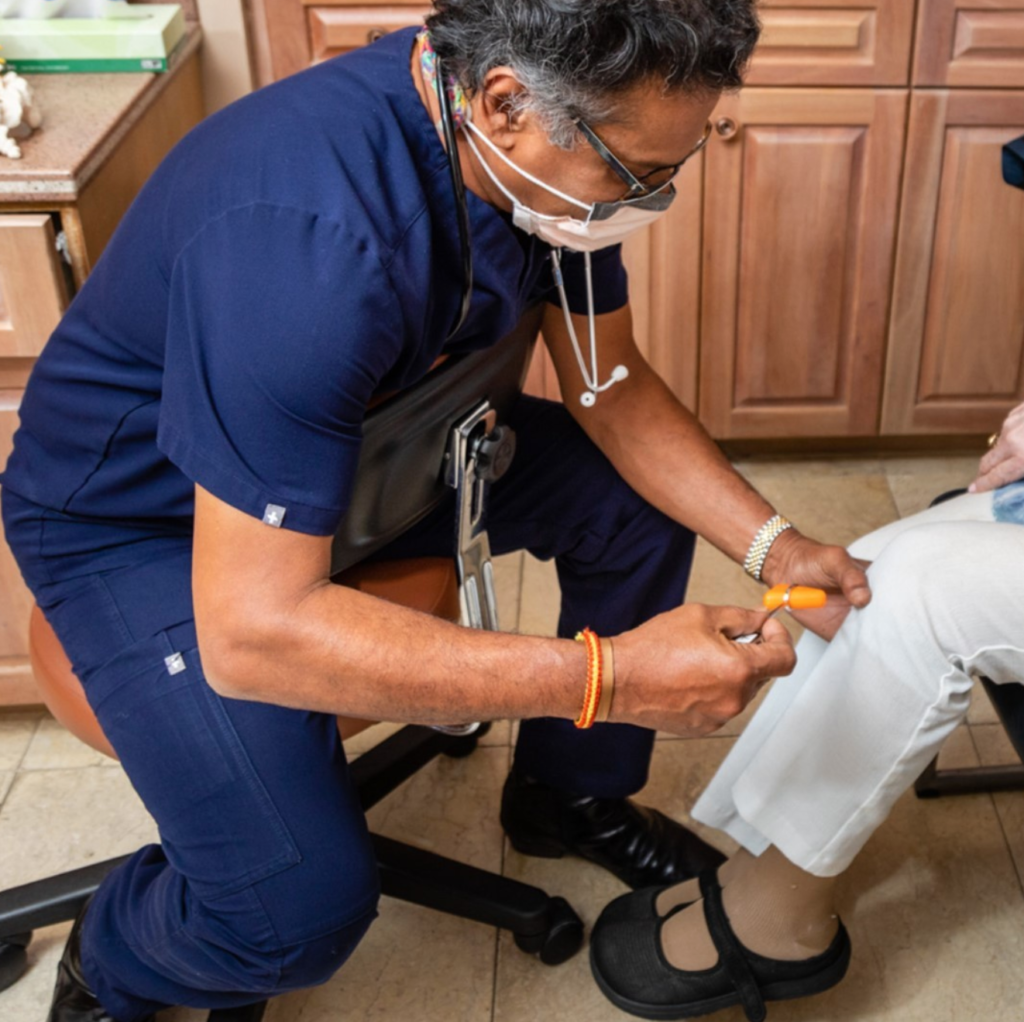 Non-surgical Treatments for Chronic Knee Pain | FMPM